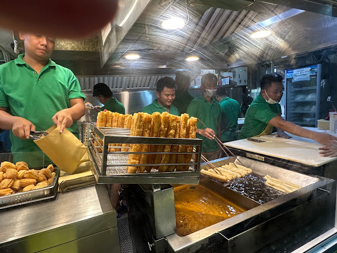 5 Rekomendasi Kuliner Pasar Atom yang Tak Boleh Terlewatkan - Safar ...