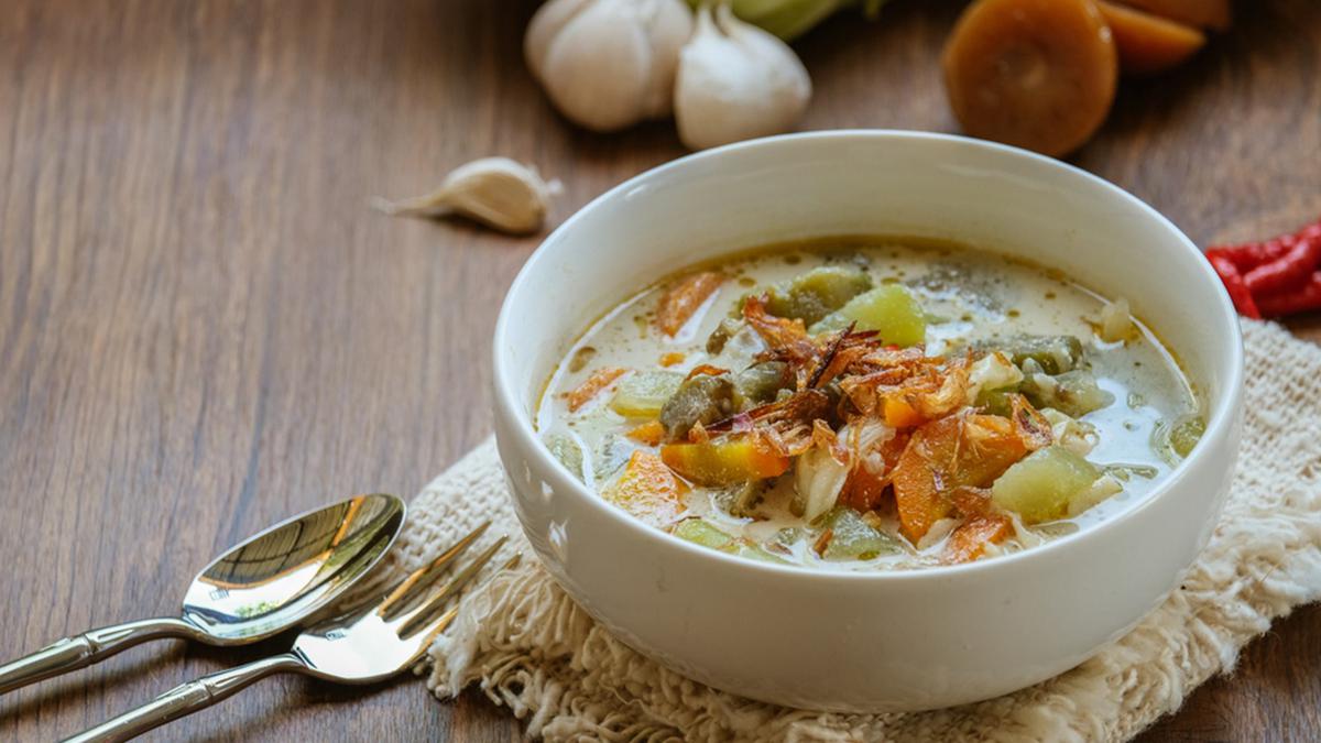 Tofu and Tempe Sayur Lodeh Recipe: A Nutritious Sahur Dish - Safar Friendly
