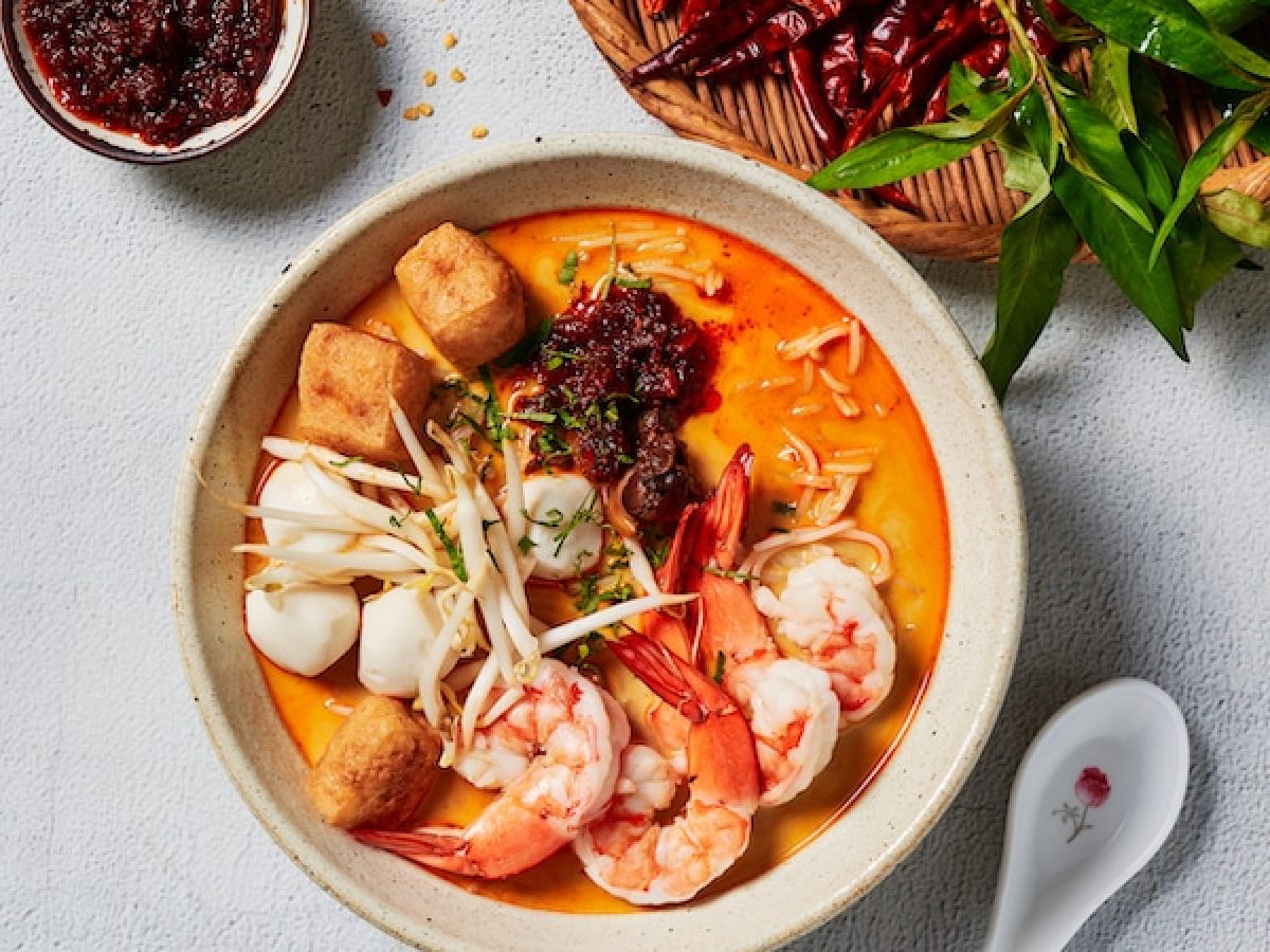 The Perfect Combo: Must-Try Halal Seafood Laksa Recipe - Safar Friendly